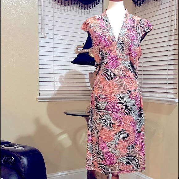 metrostyle | Dresses | Metrostyle Tropical Leaf Capped Sleeve Dress ...